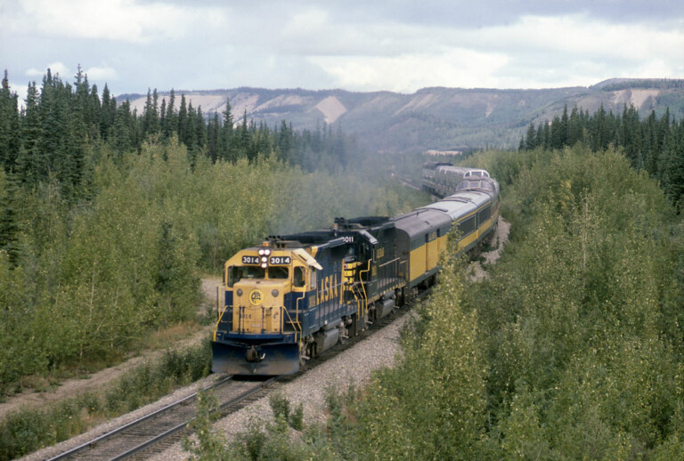 8 examples of freight locomotives in passenger service - Trains