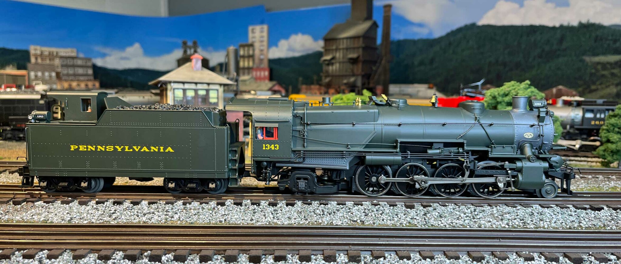 First run of the Lionel Pennsylvania RR L1 Mikado - Trains