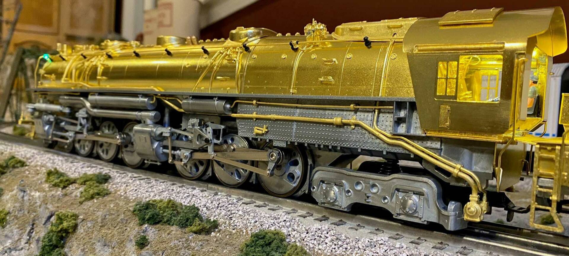 The Lionel Brass Hybrid Challenger - Trains