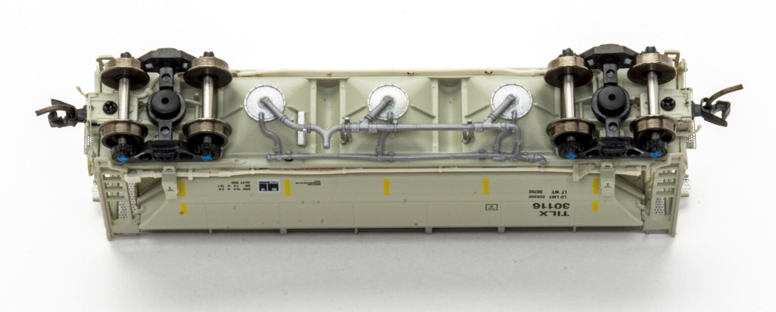 Atlas N scale Trinity 3230 PD covered hopper - Trains