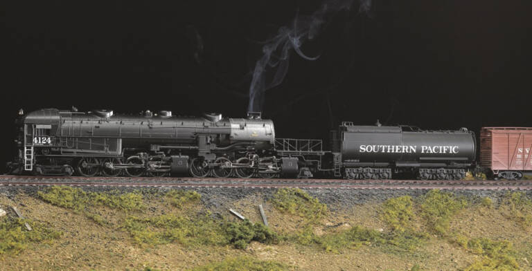 HO scale locomotives with smoke units - Trains