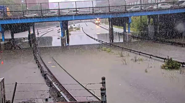 Flooding batters New York subway, commuter rail lines - Trains