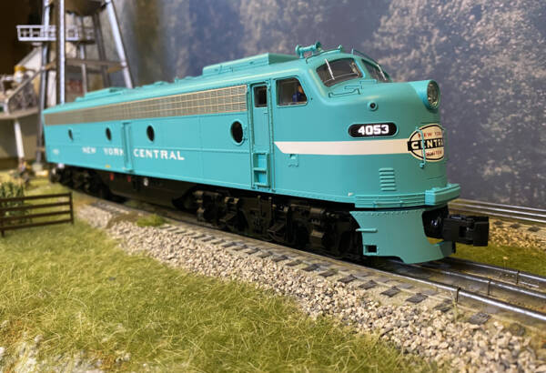 Lionel E8/E9 AA unit set - Trains