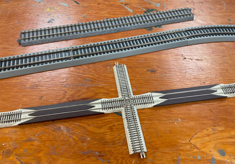 Four types of track for model railroads - Trains