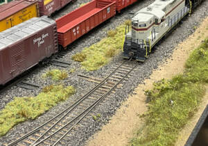 Four types of track for model railroads - Trains