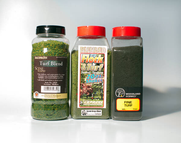 Ground foam for model railroad layouts - Trains