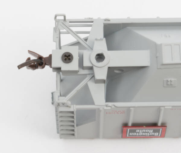 Guide to N scale couplers - Trains