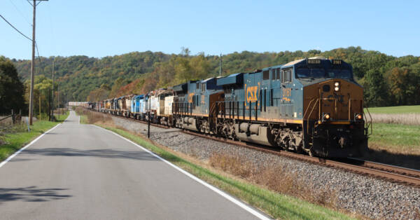 News photo: Massive locomotive move on CSX - Trains