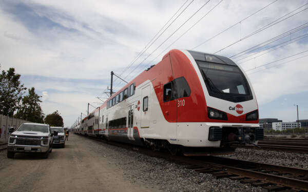 Caltrain offers details on initial plans for electrified service - Trains