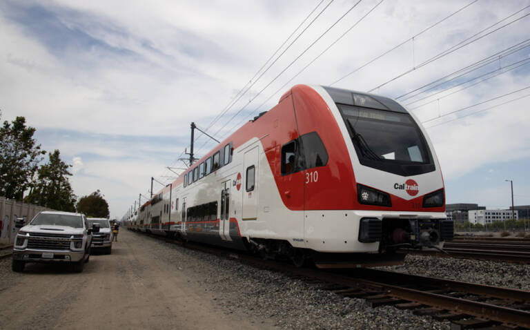 Caltrain offers details on initial plans for electrified service - Trains