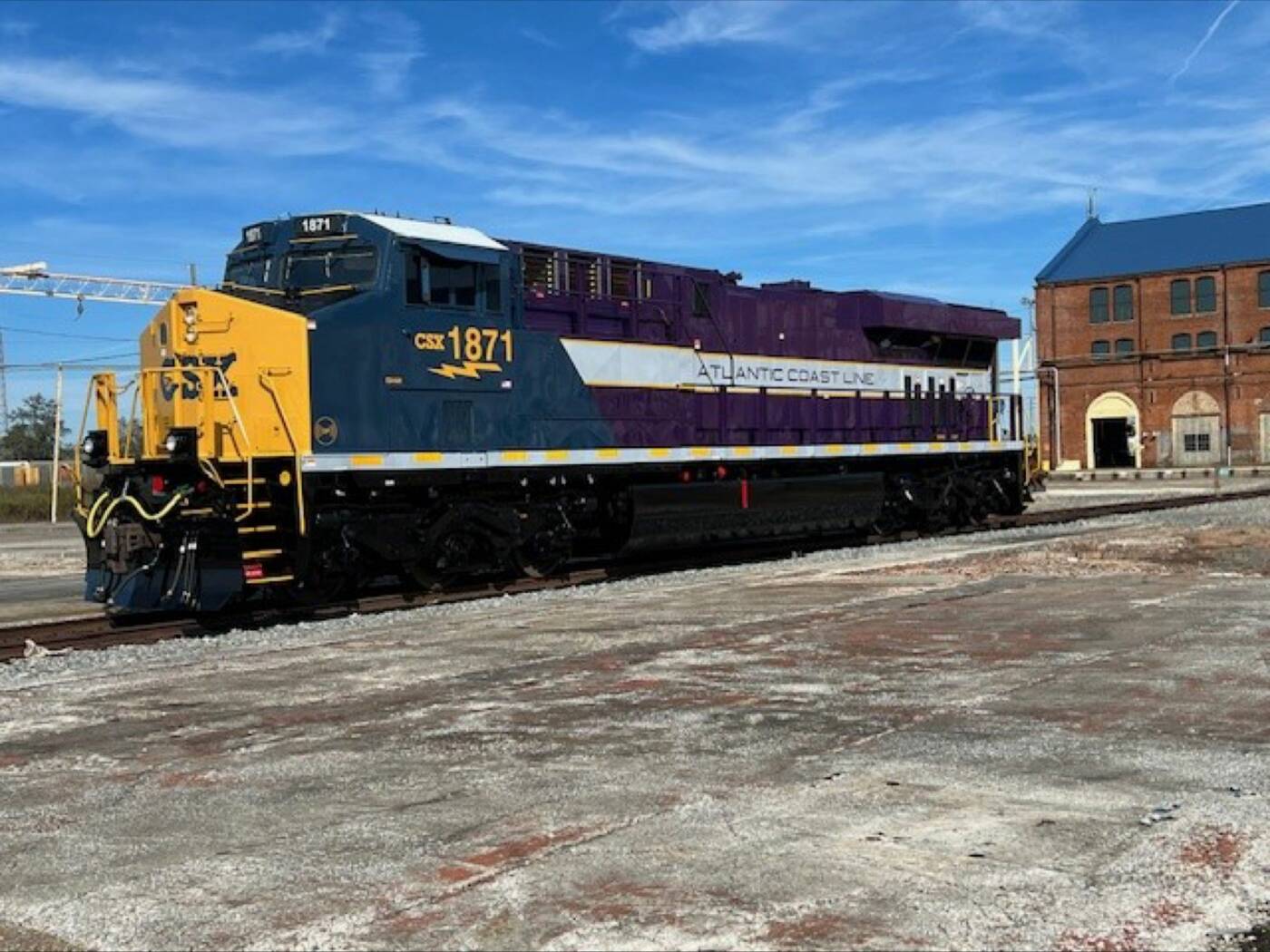 CSX unveils Atlantic Coast Line heritage locomotive - Trains