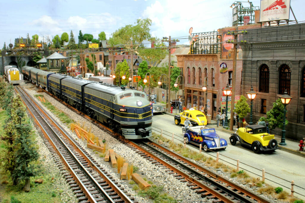 Design a toy train layout - Trains