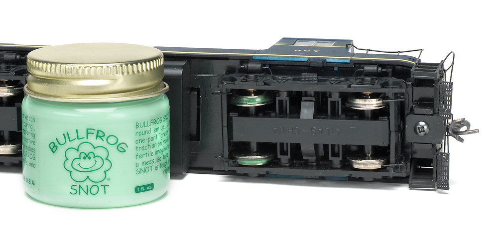 Would sanding model railroad track improve traction? - Trains