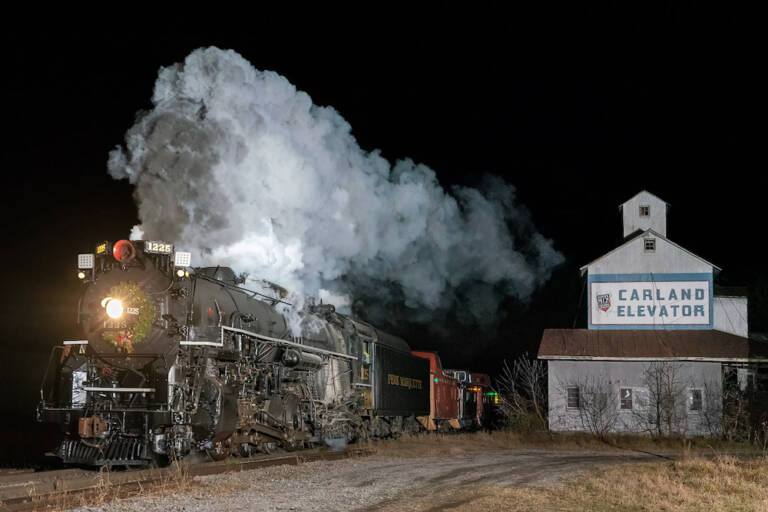 Pere Marquette No. 1225 puts a holiday bow on its 2023 operating season ...