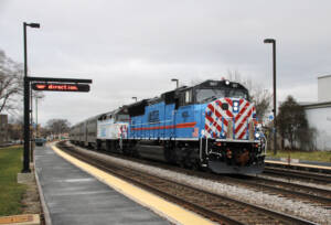 News photos: Metra operates congressional special - Trains