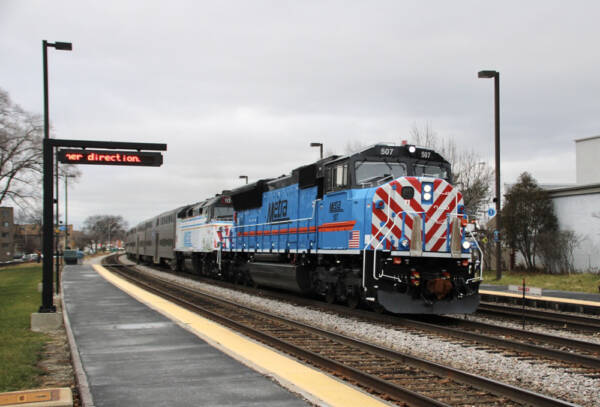 News photos: Metra operates congressional special - Trains