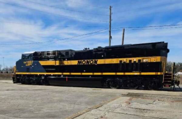 Monon heritage locomotive emerges from CSX paint shop - Trains