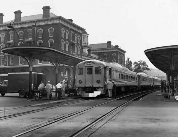 Budd Rail Diesel Car (RDC) - Trains