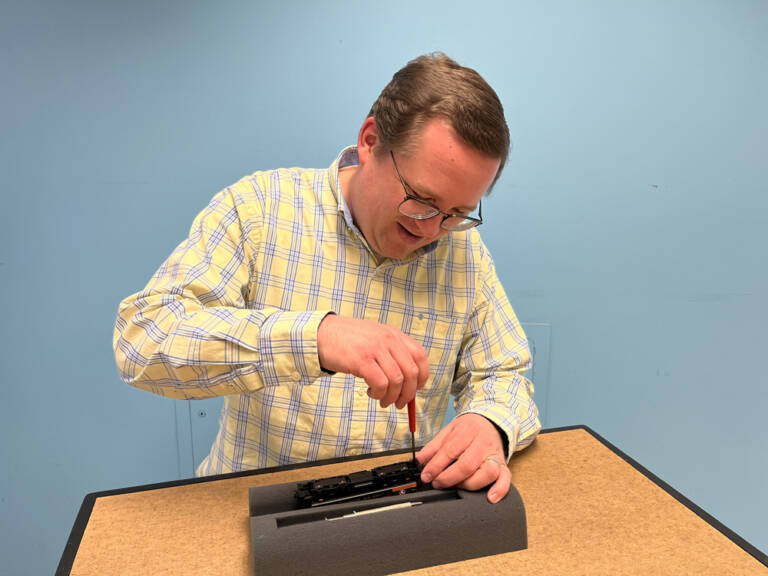 Five tips for disassembling locomotives - Trains