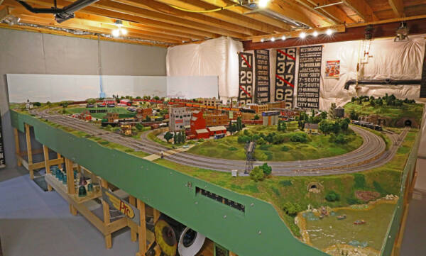 Built by Others: Fred Ciocciola’s PRR-inspired layout - Trains