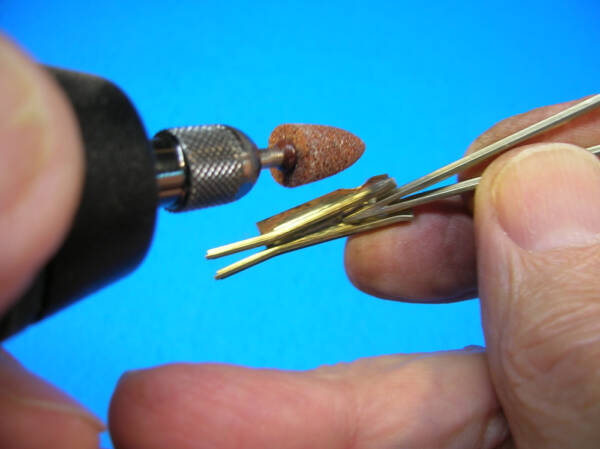 Scratchbuilding a lift-frog turnout - Trains