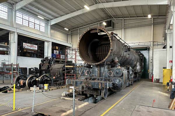 Contemplating the King: Bessemer & Lake Erie No. 643 - Trains