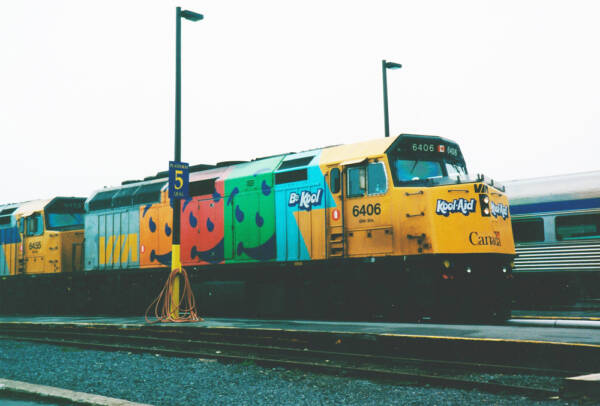Ingenious locomotive wraps from around the world - Trains