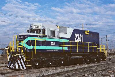 Milwaukee Road’s EMD SDL39 diesel locomotives - Trains
