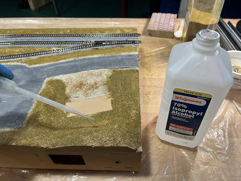 T-TRAK Project Part 7: Gravel, ground foam, and static grass - Trains
