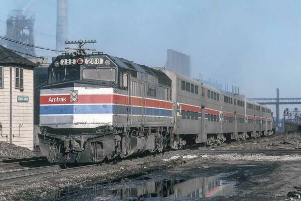 Valpo Dummy commuter train - Trains