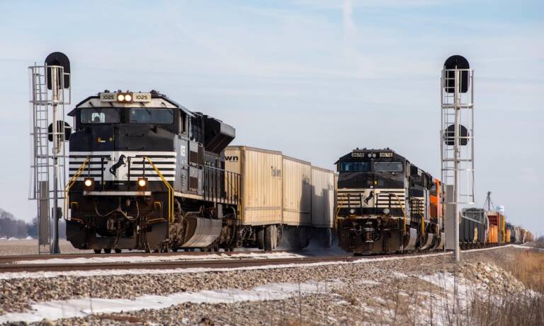 Norfolk Southern sets date for RoadRailer finale - Trains