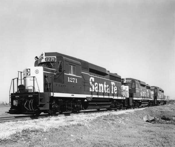 Unstoppable on the Santa Fe - Trains