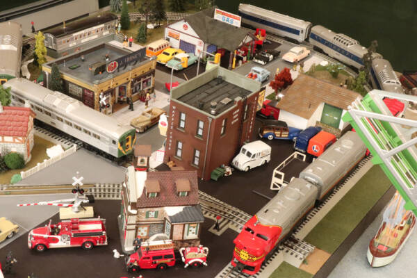 8 guidelines for handicap accessible toy train layouts - Trains