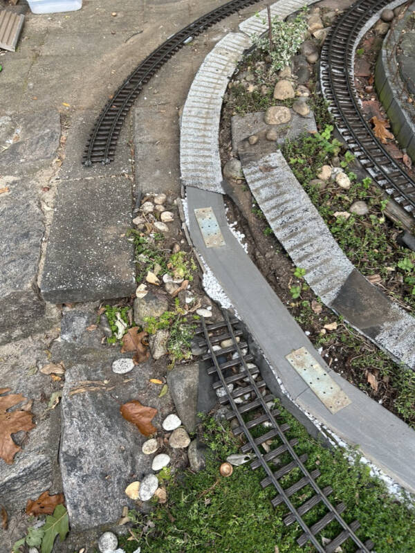 Replacing roadbed on my garden railway - Trains