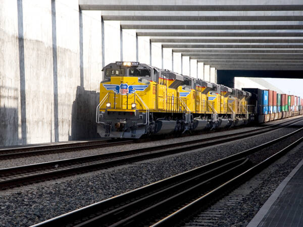 Third party to take over dispatching of Alameda Corridor - Trains