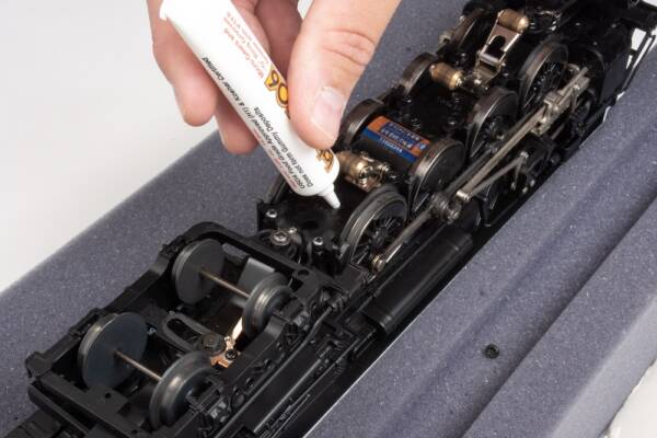 Lubricating modern O scale steam locomotives - Trains