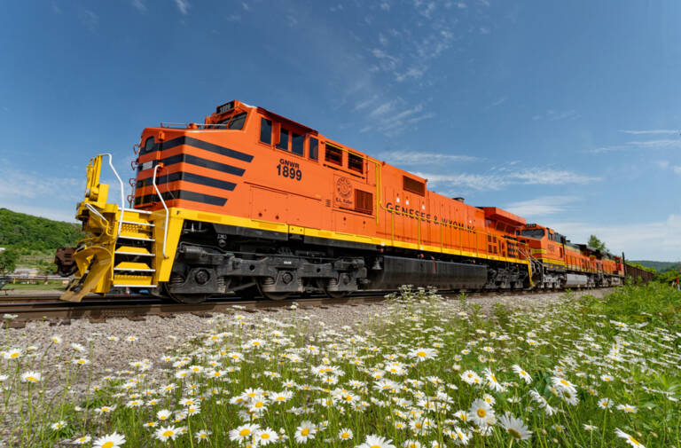 Genesee & Wyoming’s expansion: General Electric locomotives suit up - Trains