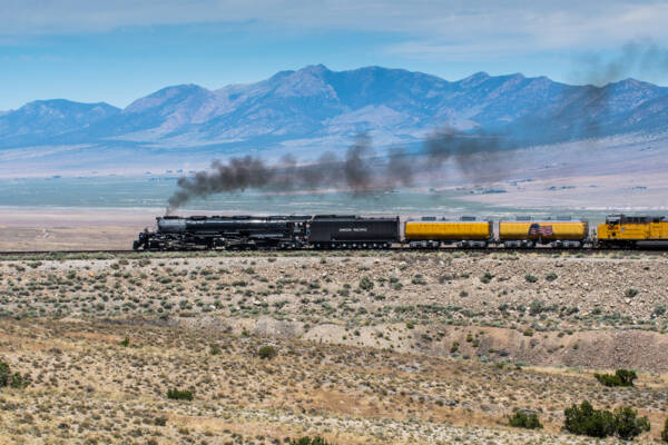 News photos: Big Boy on the road in Nevada and California - Trains