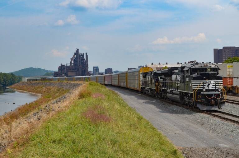 Railfan Road: Pennsylvania’s U.S. 22 - Trains