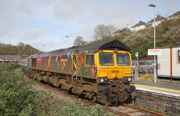 Train engineers agree to deal in long-running British dispute - Trains