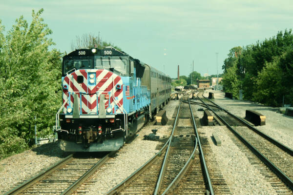 News photos: Metra tests waters of O’Hare service with convention ...
