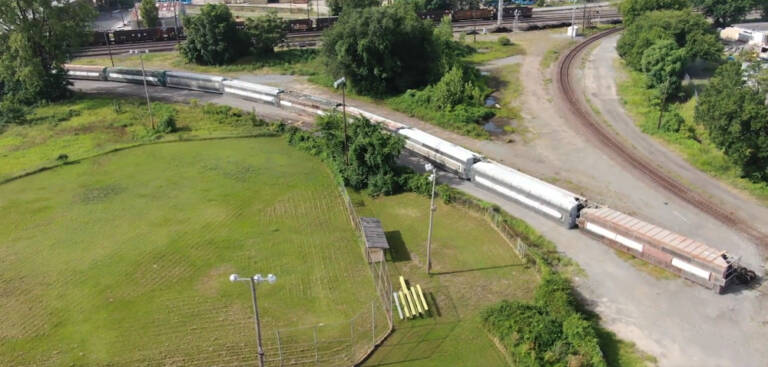 Fourteen cars of UP train derail at North Little Rock yard - Trains