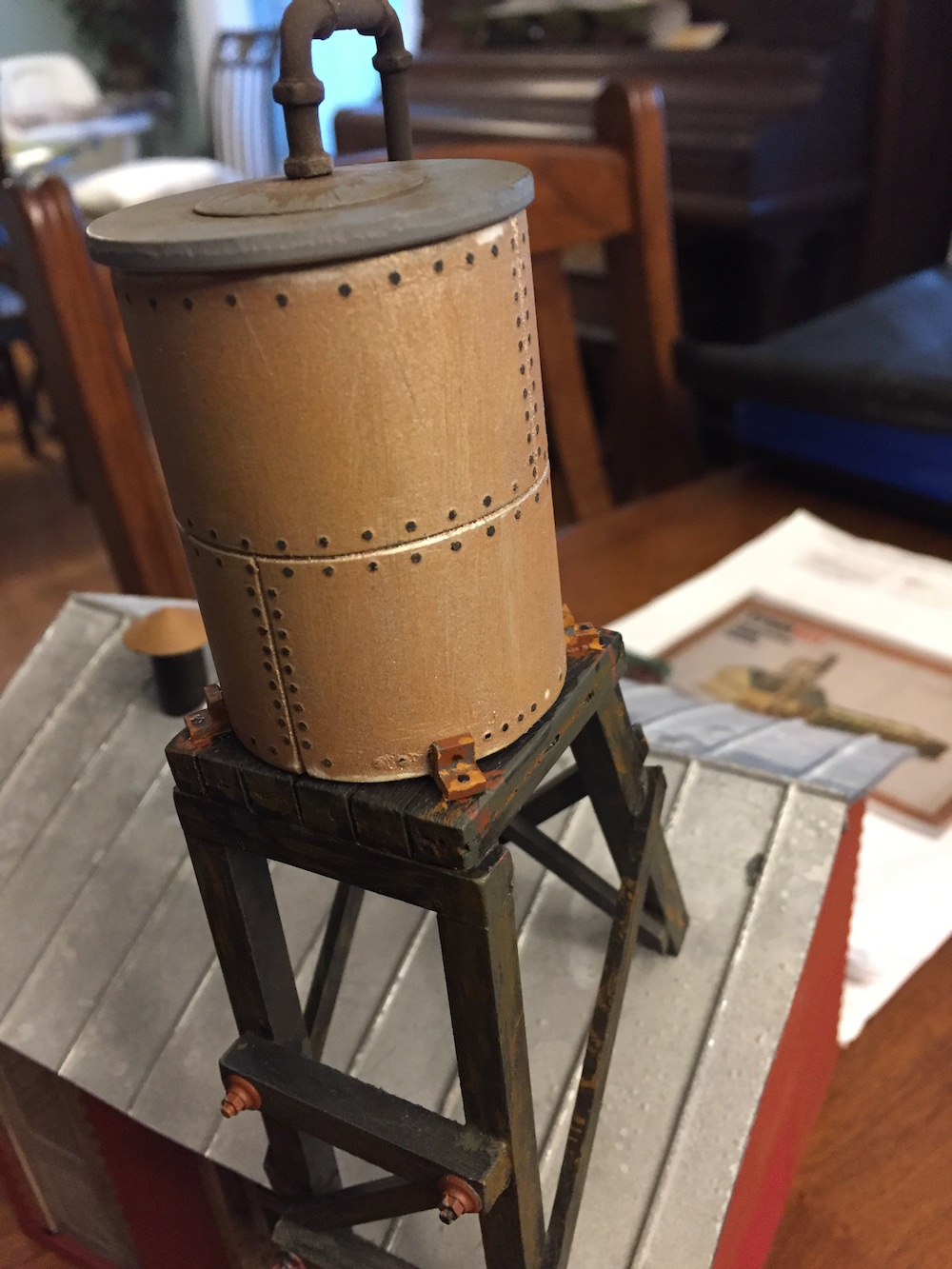 Kitbash a large-scale sand house - Trains