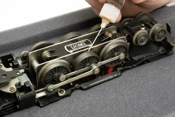 How to lubricate O gauge postwar steam locomotives - Trains