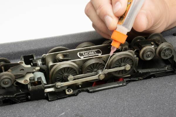 How to lubricate O gauge postwar steam locomotives - Trains