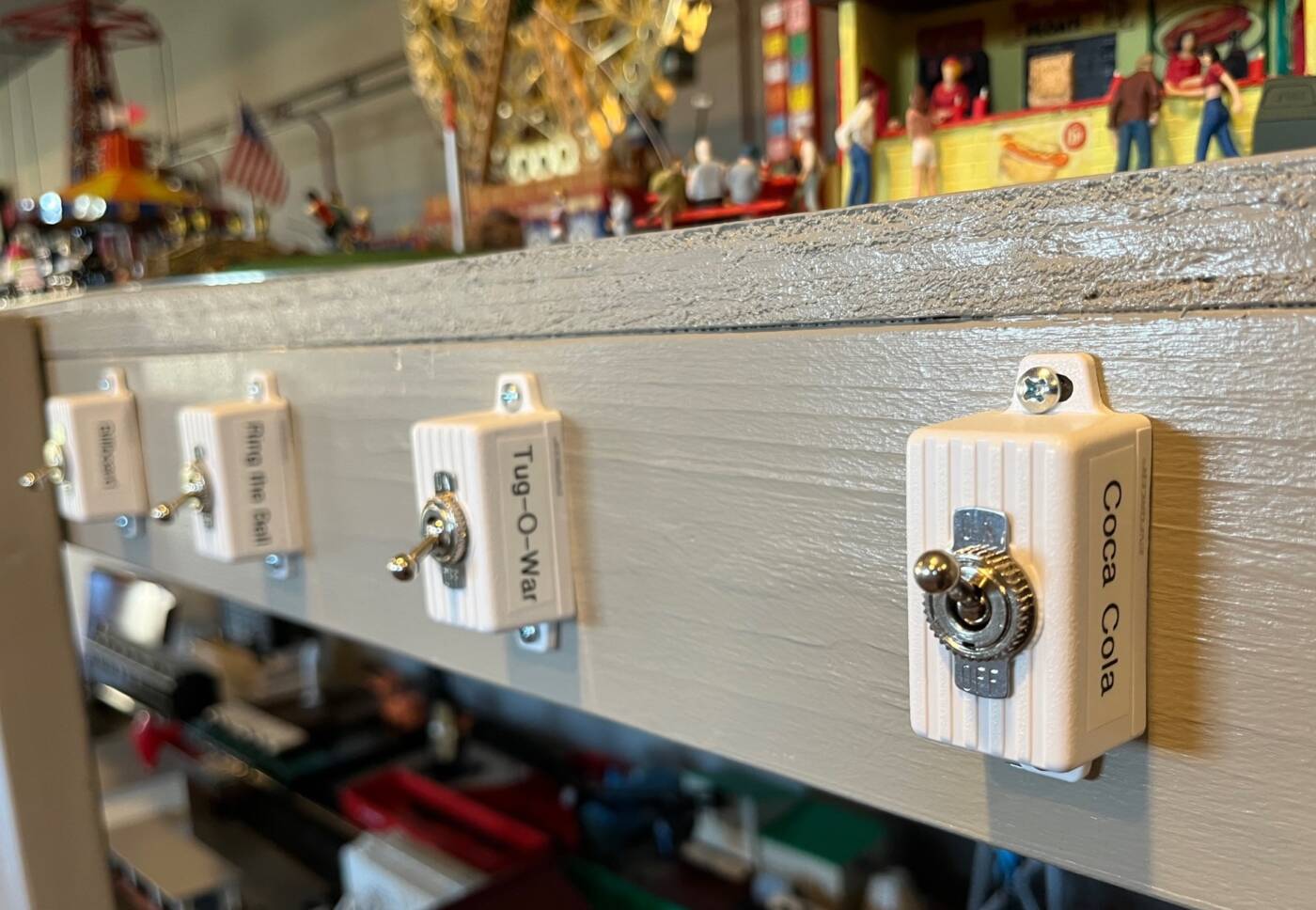 Build a multi-level shelf layout - Trains