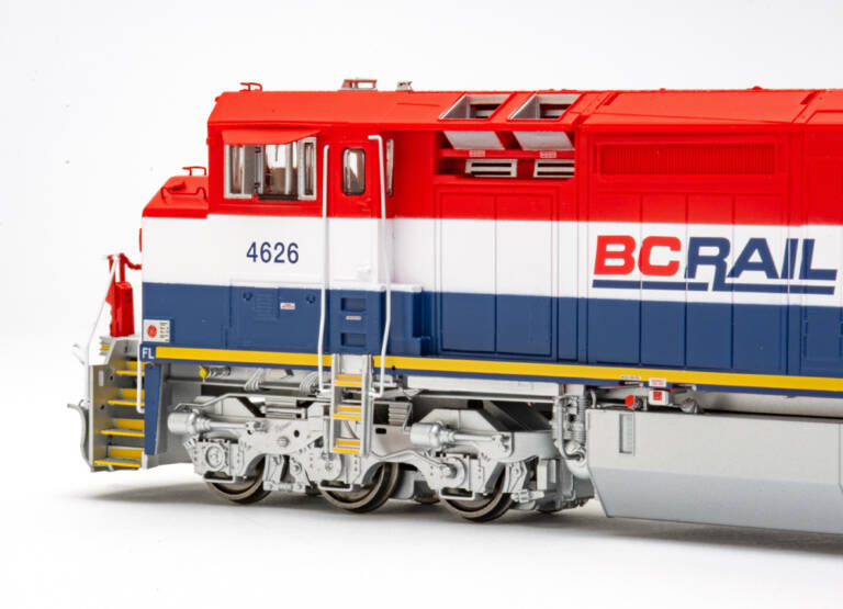 Rapido Trains HO GE Dash 8-40CM - Trains