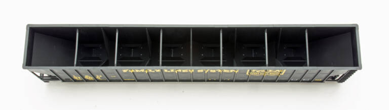 Walthers HO Greenville wood-chip hopper - Trains