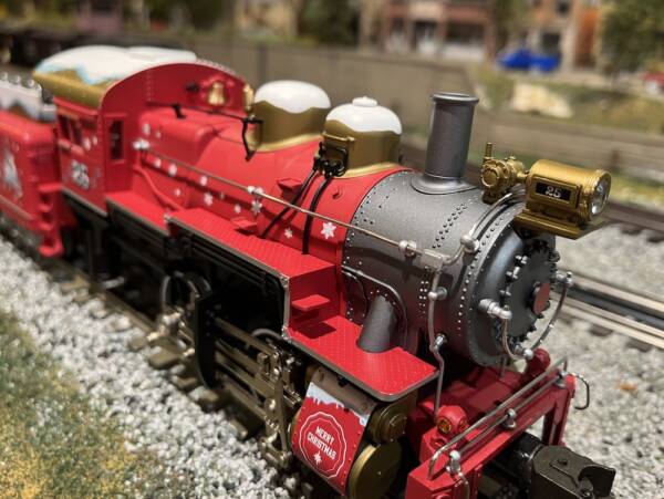 Lionel Legacy A5-class 0-4-0 - Trains