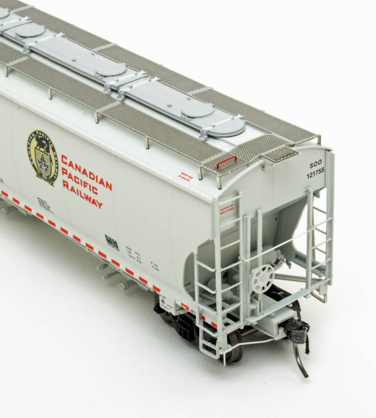 InterMountain HO Trinity 5161 covered hopper - Trains